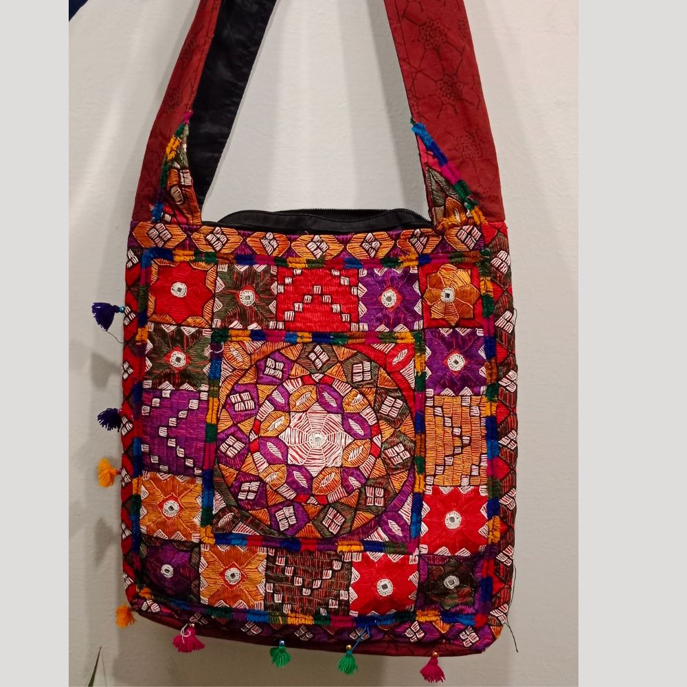 Long Strapped Square Cultured Bag – BestArtandCrafts