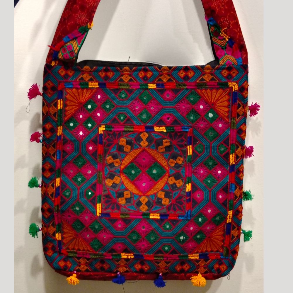 Long Strapped Square Cultured Bag (II) – BestArtandCrafts